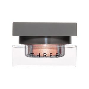 Shimmering Color Veil Statement