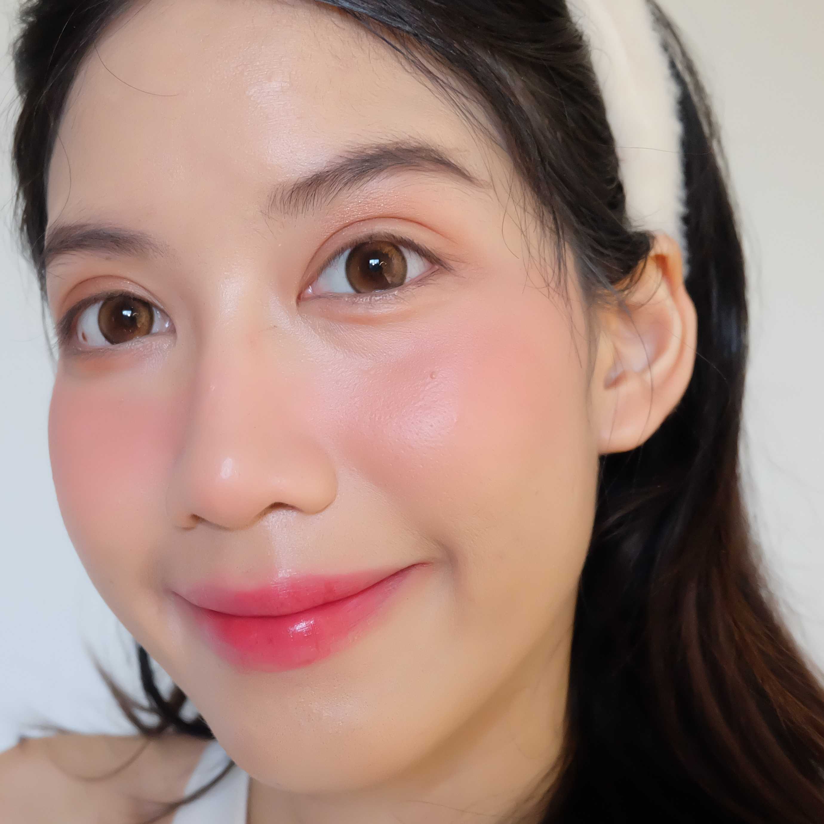 รีวิว Bio Perfect Touch Me Up Baked Blusher โดย Riiely
