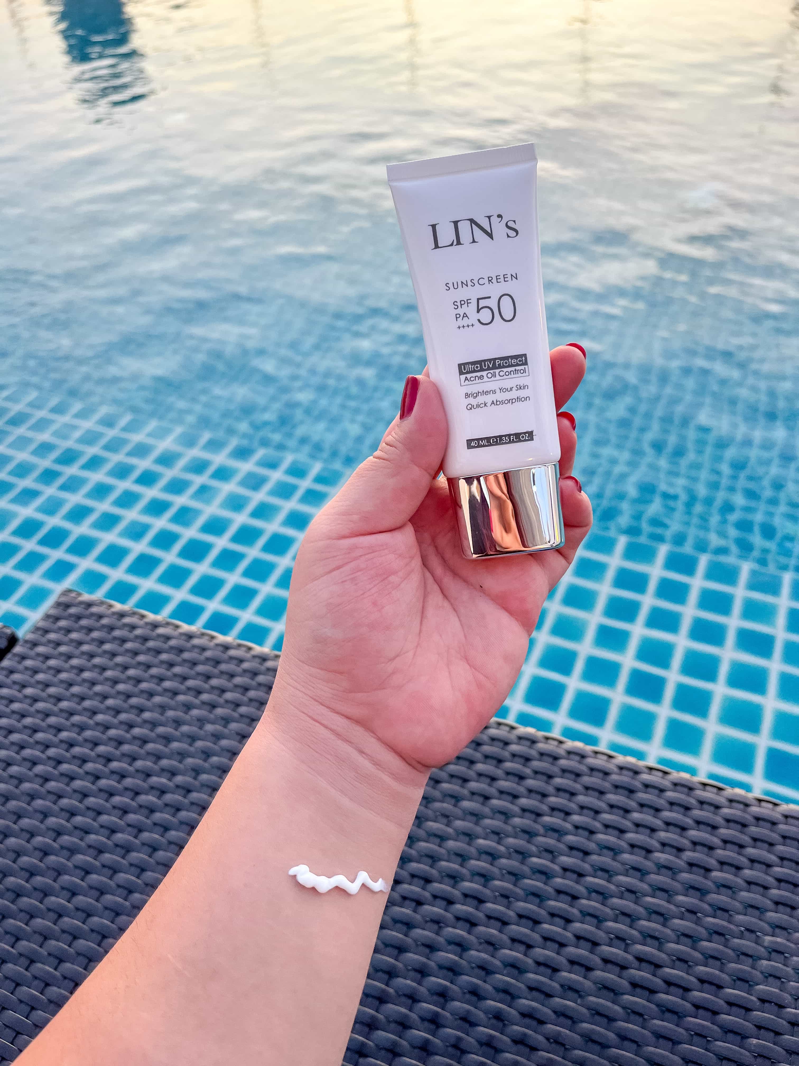 LIN'S SUNSCREEN กันแดดเนื้อรองพื้น