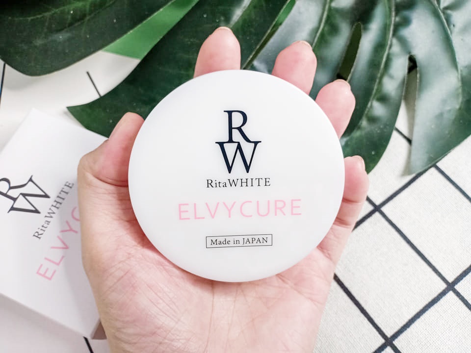 รีวิว ELVYCURE สว่างนีออน แม้ใต้ร่มผ้า รอยดำคล้ำเฉพาะจุดลับและบอบบางใต้ร่มผ้า เอาอยู่!