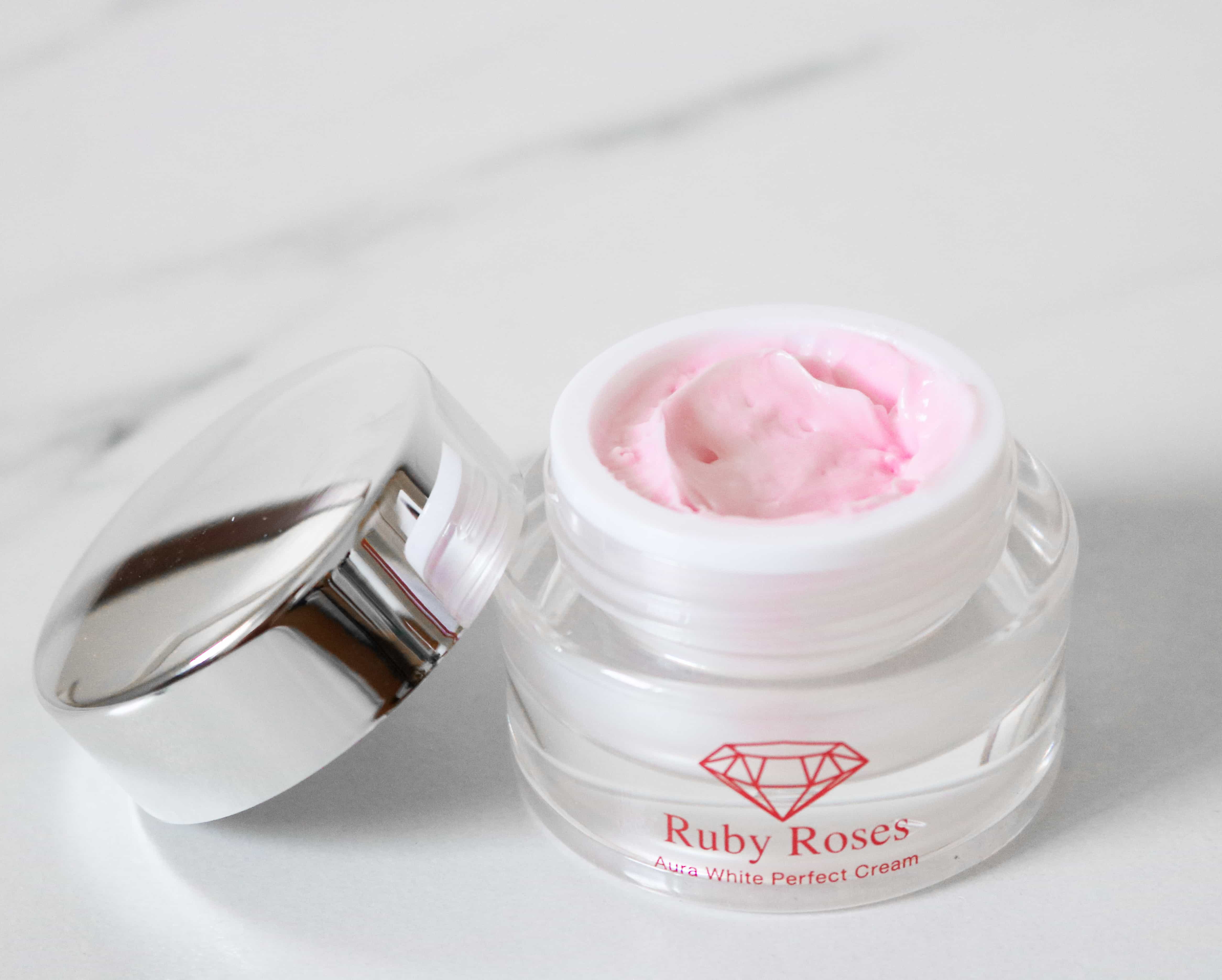 รีวิว Ruby Roses ลดฝ้าผิวหน้ากระจ่างใส