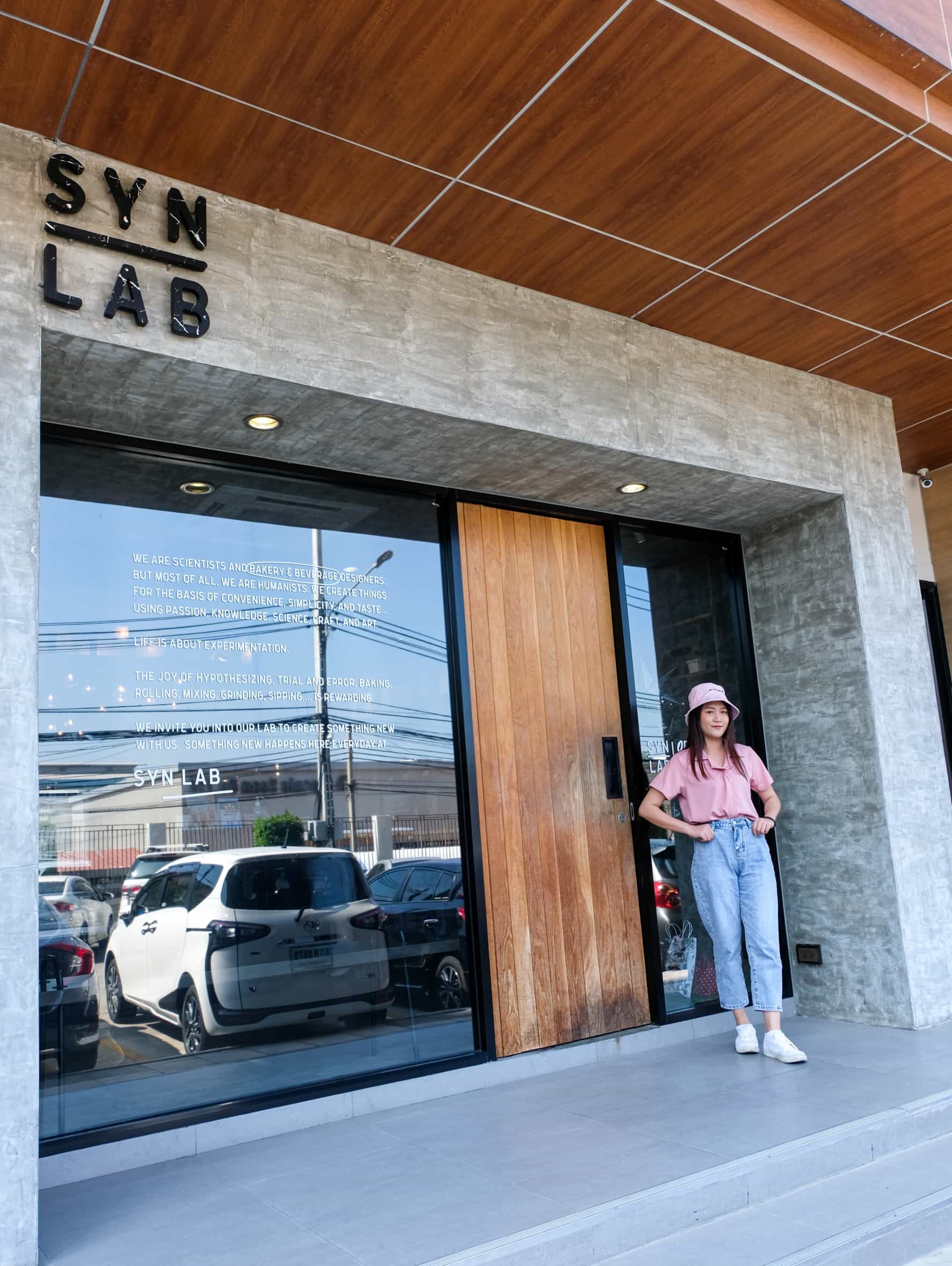 [รีวิว] อร่อยเพลิน เต็มอิ่ม ที่ SYN LAB คาเฟ่สไตล์ห้องทดลอง