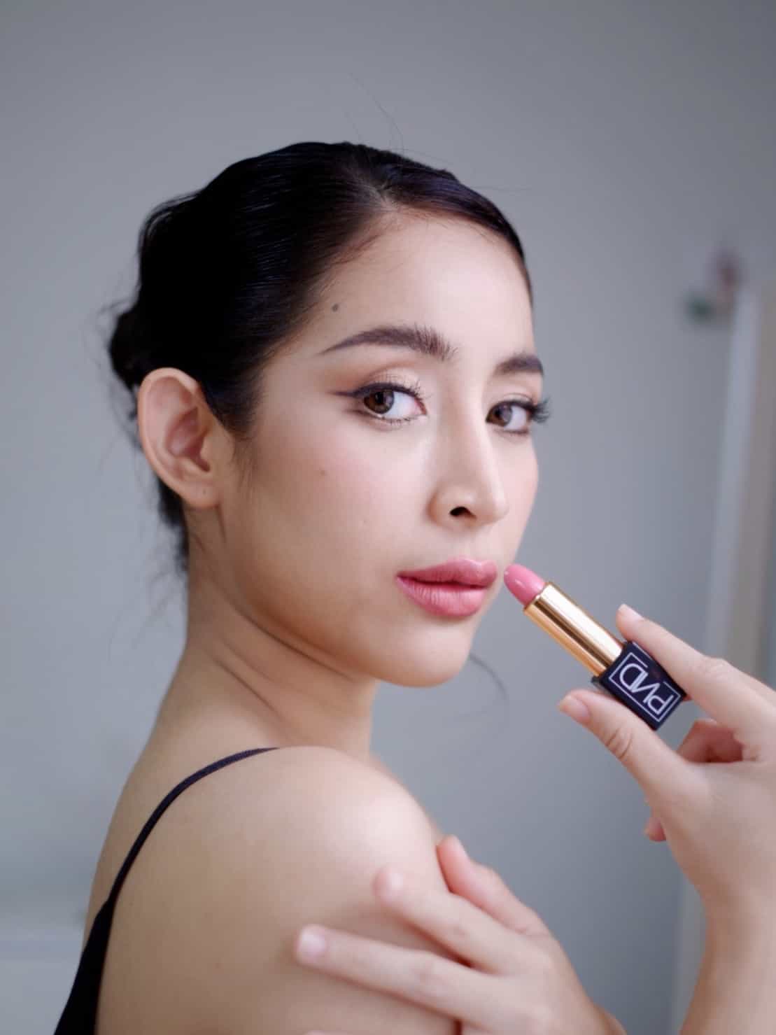 รีวิว ลิปสติกเนื้อซอฟท์แมท สัมผัสเนียนนุ่ม PND BSC SOFT MATTE LIPSTICK