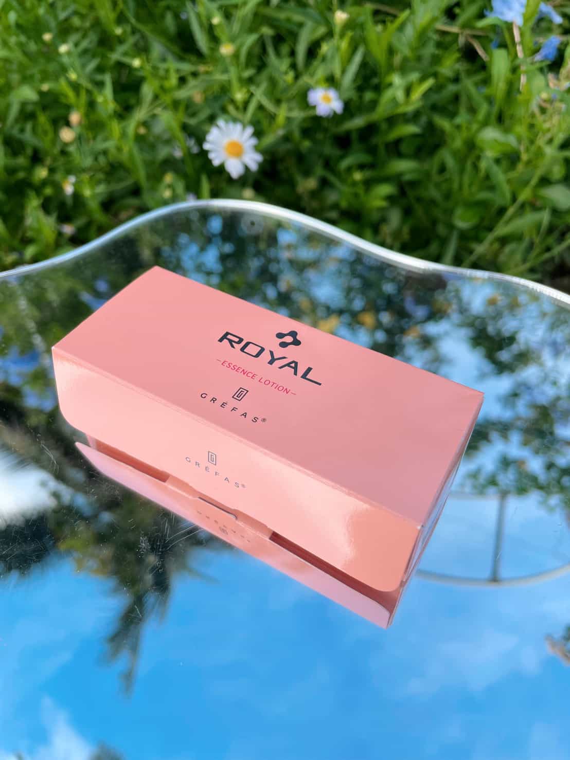 มา Anti - Aging ด้วย Placenta จาก GREFAS Royal Essence Lotion